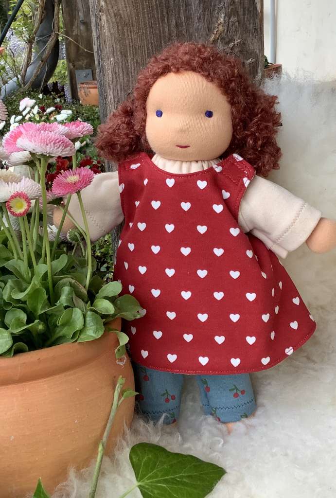 Kleine Stoffpuppe nach Waldorfart Kathi für Kinder ab 3 Jahren
